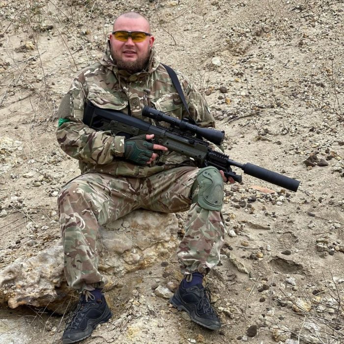 Ukrajinská SBU nechala před kamerami oddělat jednoho z pachatelů a ...